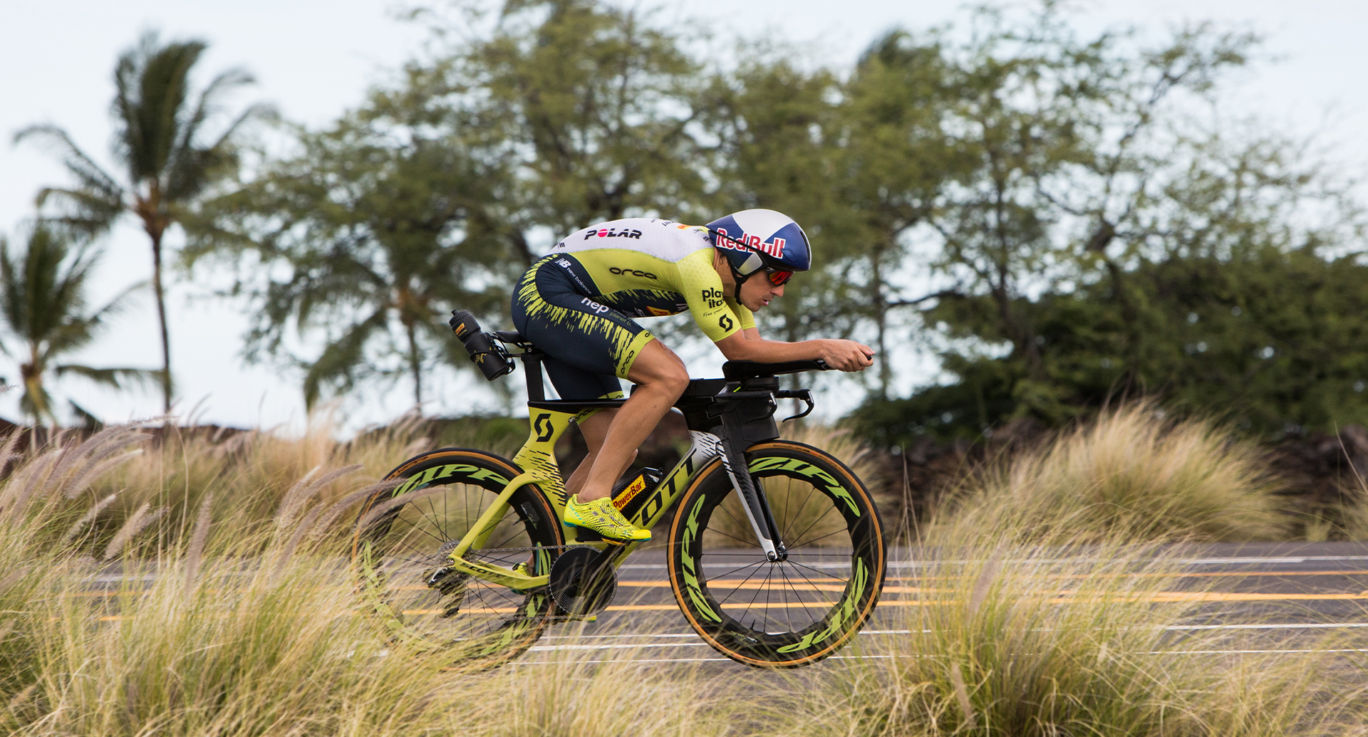 Sebastian Kienle in the wind tunnel of Mercedes-Benz | Orca